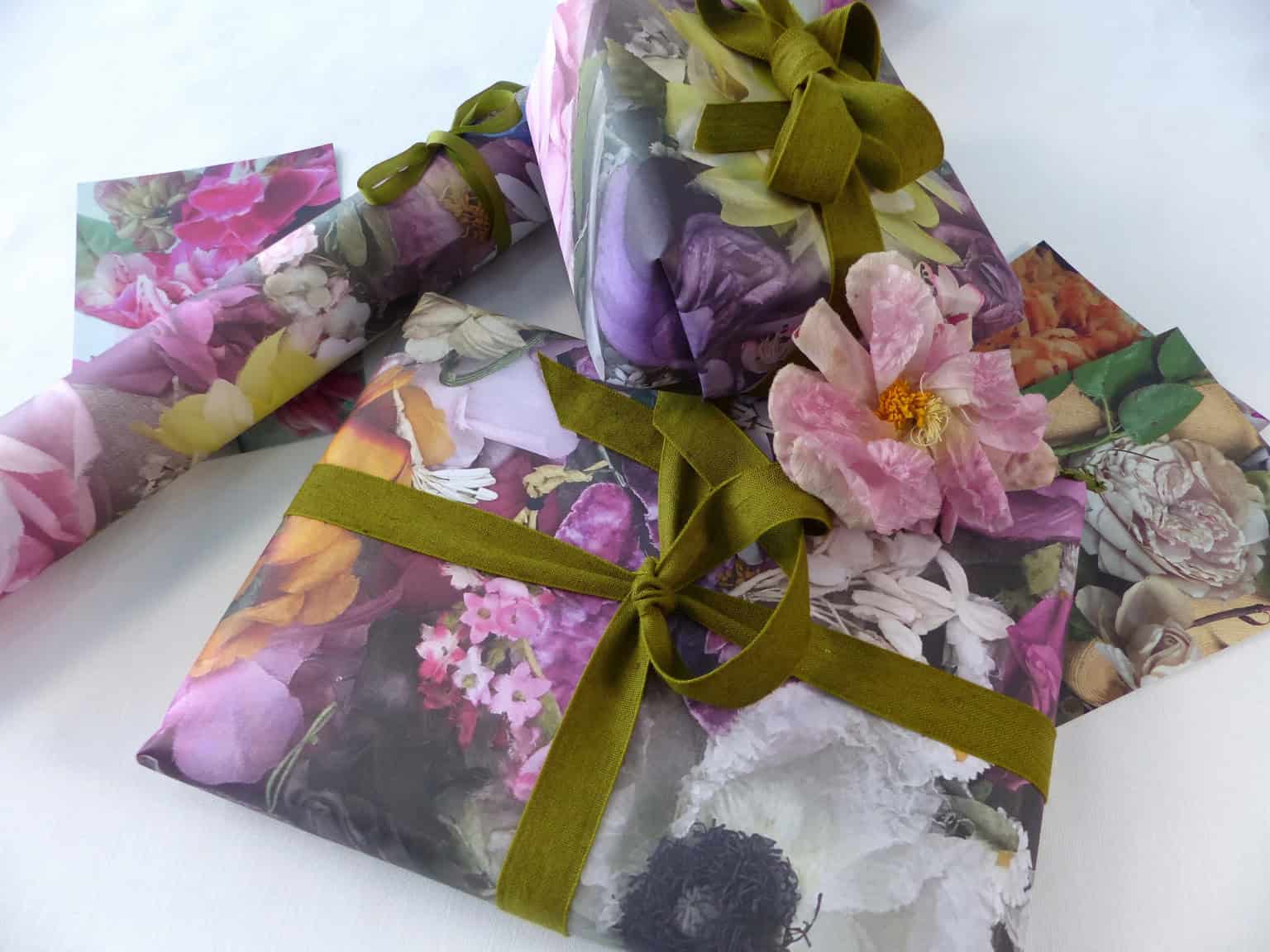 Wondrous wrapping paper : Zenzie Tinker